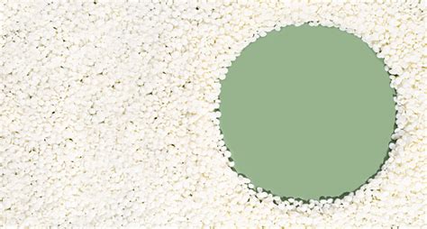 디자인 텍스트를위한 복사 공간이있는 녹색 배경에 유기농 콩 왁스 맨 위 보기입니다 비건 왁스의 프레임 테두리 모의 빈 복사 공간 플랫 레이 Diy에 대한 스톡 사진 및 기타