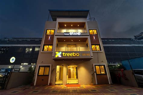 Treebo Grand 𝗕𝗢𝗢𝗞 Indore Hotel