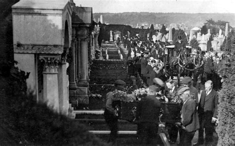 Tour Scotland Old Photograph Funeral Robert Pullar Perth Scotland