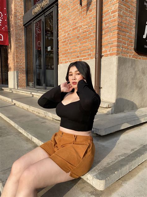 💁🏻‍♀️เทคนิคเลือกกางเกงขาสั้น ให้ขาเล็กลง สำหรับสาวอวบ แกลเลอรีที่โพสต์โดย Yokmoki Lemon8