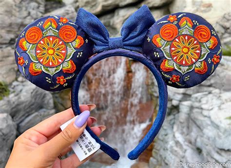 Were Gonna Let You Finish Epcot But Norway Just Made The Best Minnie Ears Of All Time 😂 The