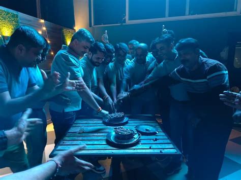 shahrukh khan on linkedin teamwork jkcement