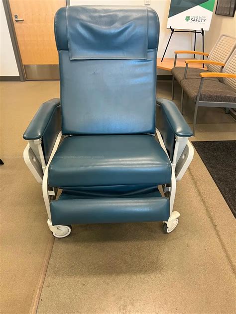Winco Clinical Care Recliner Allsurplus