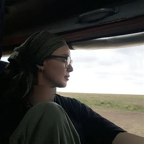 عکس های بعید از پانته آ سیروس تفاوت بازیگر محجبه در خارج از تلویزیون