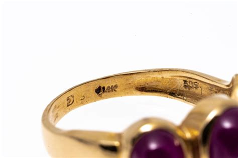 14k Yellow Gold Three Stone Bezel Set Ruby Cabchon Ring For Sale At 1stdibs
