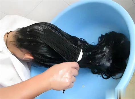 把剪刀插进大米里，作用太厉害了，农村老奶奶的方法学到就是赚到