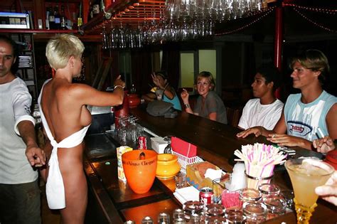 Nackt Kellnerin Porno Bilder Sex Fotos Xxx Bilder 1174146 Pictoa