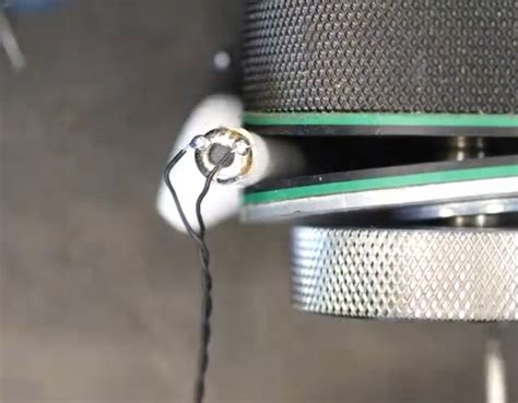 苹果 Airpods 耳机无线改usb C有线，diy动手达人再次魔改 Airpods 耳机 发烧友