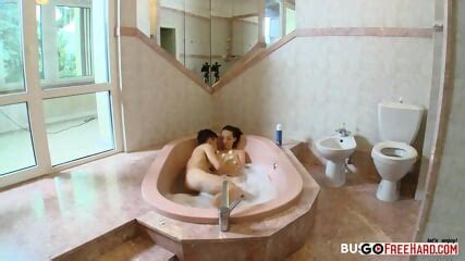 Lucie Wilde Jacuzzi Sex Tape