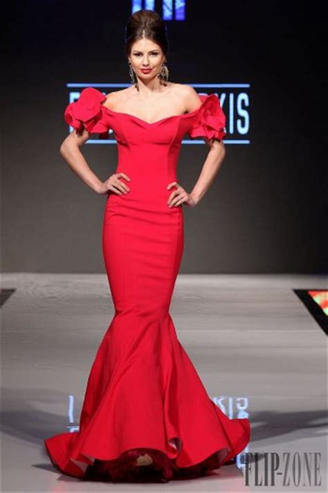 ულამაზესი საბანკეტო კაბები რა არის მოდაში 2016 წელს