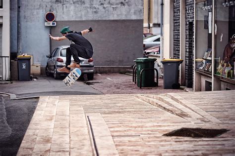 Curtain Call Seb Simon