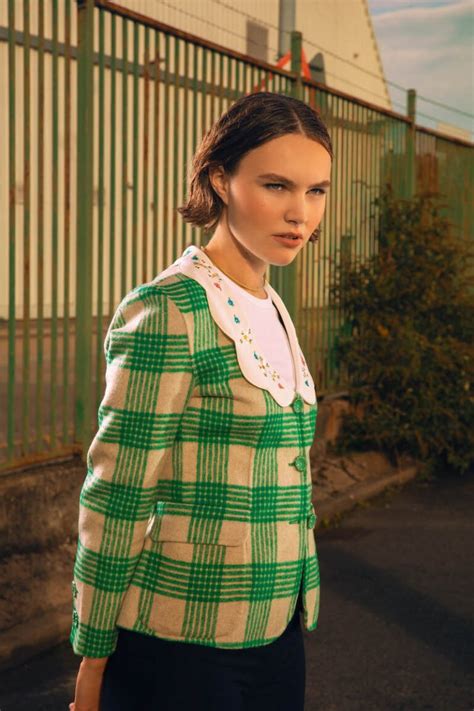 Delve Into Molis New Emotional Pop Single Funeral