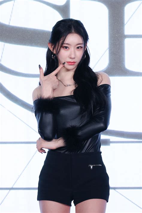 Itzy Wants You To Believe In Yourself With New Ep Cheshire