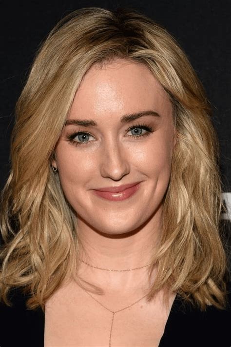 Ashley Johnson R Sexywomanoftheday