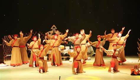 ГССҮТ ИЙН ХАМТ ОЛОН ШИНЭ ЖИЛИЙН БАЯРАА УРЛАГИЙН ИХ НААДАМ ЗОХИОН