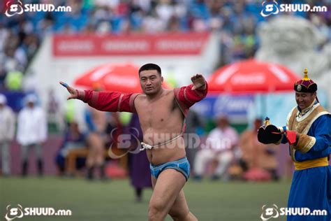 Монгол бахархлын өдөрт улсын гарди Ц Бямба Отгон түрүүллээ