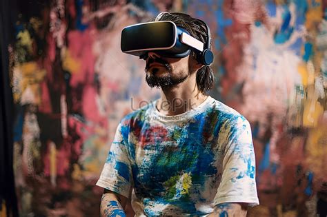 안경을 쓰고있는 남자