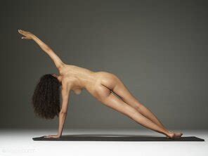 Amateur Girl Teti Training Naked Px Porn Pic