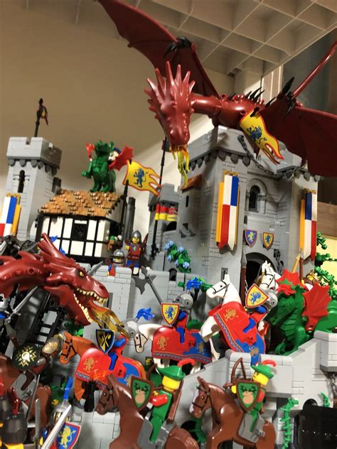 레고 반지의 제왕에 나오는 레고 버전 스마우그 유머 움짤 이슈 에펨코리아