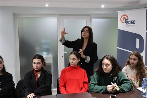 ქუთაისის ახალგაზრდული ცენტრი • Usaid Unity Through Diversity Program Home