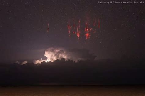🔥 Red Sprites A Type Of Electrical Discharge Captured By Jj Rao During A Storm In Derby