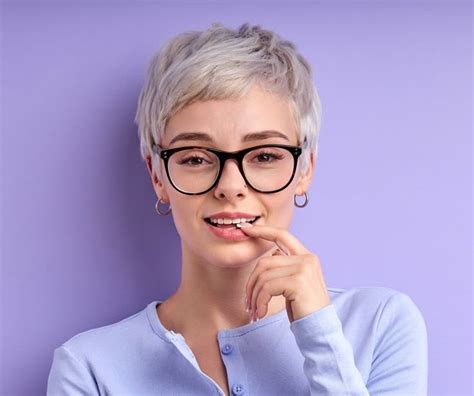 12 Best Pixie Hairstyles For Women With Glasses Hairstylecamp Grey
