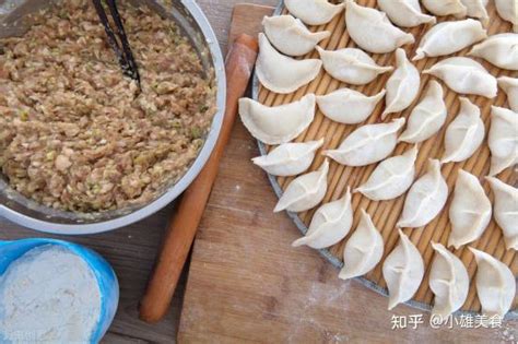 调肉馅时记住万能口诀入口饱满鲜嫩多汁真的太香了 知乎