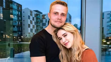 Son Hermanastros Y Se Casaron Pero En Las Redes Los Destrozan La Pol Mica Frase De Su Mam Tn