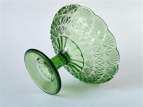 Vintage Glass Fruit Bowl Kitchen Countertop Decor Table Centerpiece Bowl Pedestal Centre