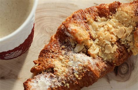 무료 이미지 아침 식사 커피 크로와상 단맛 빵 굽기 식기류 성분 레시피 상식 요리 서브웨어 생기게 하다