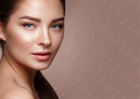 Premium Photo Beautiful Young Girl With Natural Nude Makeup Beauty