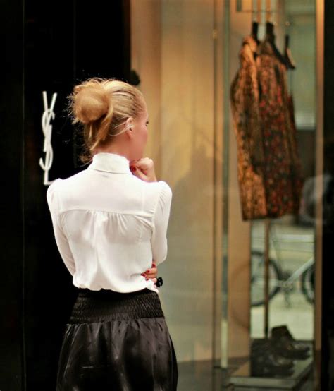 Theres Something Sexy About A Woman In A Tuxedo Manhattan Girl