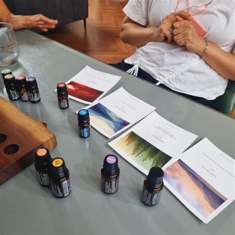 내게 지금 필요한 향” 감정 오일 테스트와 감정 향수 만들기 로컬취향