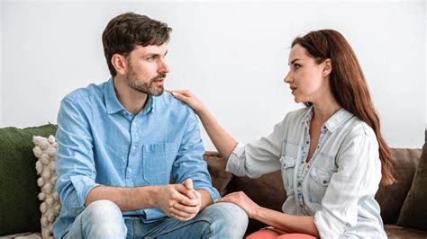 10 Phrases Brilliant People Use When Theyre Not Listening But Pretending To Care Yourtango