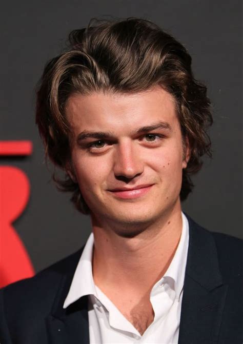 Joseph Keery Steve Stranger Things Hair Steve Harrington Haircut