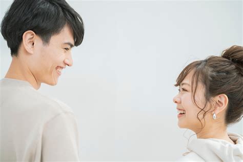 友達以上恋人未満の相手に告白したい！脈あり・脈なしの見分け方とベストな告白タイミングを紹介