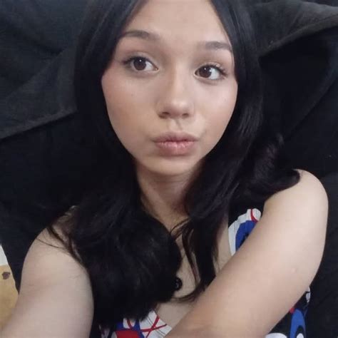 Sofia Sofiasamaniegop On Threads