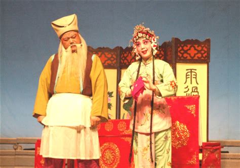 泰安市文化和旅游局 文旅动态 山东梆子麒麟带