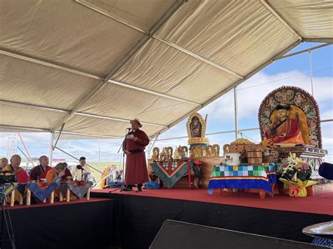 Vip76 Mn ӨНДӨР ГЭГЭЭН Г ЗАНАБАЗАРЫН МЭЛМИЙ ГИЙСНИЙ ТҮҮХТ 390 ЖИЛИЙН ОЙГ ТЭМДЭГЛЭН ӨНГӨРҮҮЛЭХ