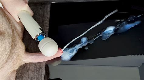 黑色背景上的大量负载 xHamster