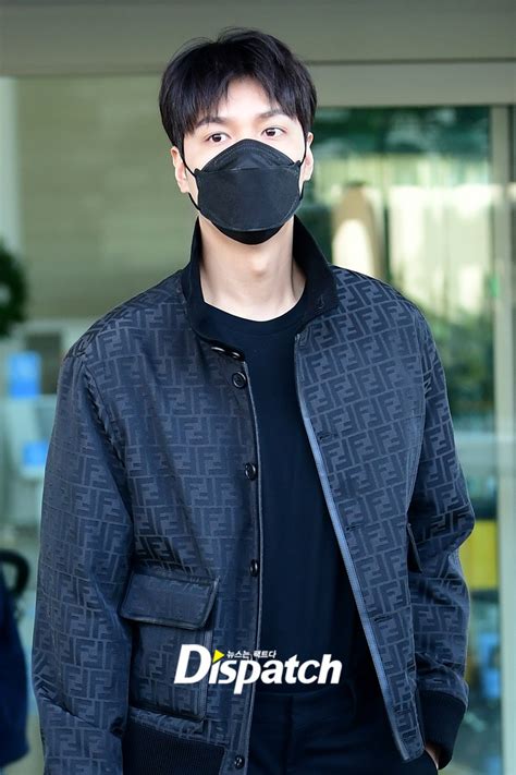 현장포토 범접불가 카리스마이민호 조각의 느낌 디스패치 뉴스는 팩트다