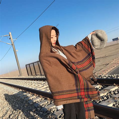 民族风旅游披肩空调房加厚保暖连帽开叉斗篷云南西藏尼泊尔拍照披 虎窝淘