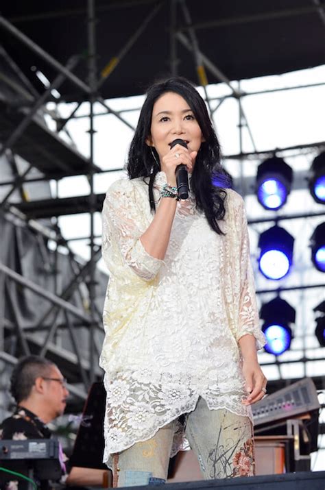 竹内まりや、時代を越えても色褪せない名曲の数々 山下達郎もサポート参加した『live Turntable Plus』を振り返る Real