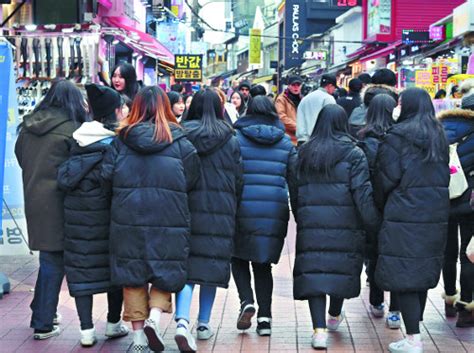 [포토 카페] 롱패딩 열풍