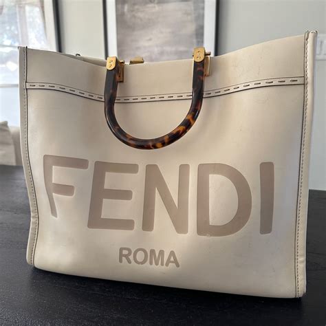 Vitello King Plexiglass Logo Embossed Large Fendi Sun Gem