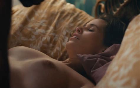 Celebrity Nudeflash Picture 20224originallucielucaclems12e01 031