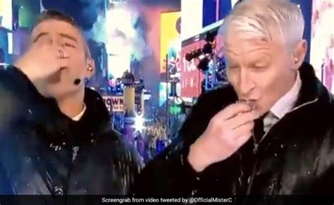 Happy New Year 2019 Cnn Televised Its News Anchors Getting Drunk On