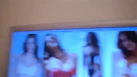 Cum On Alessandra Ambrosio Sexy Hot Feet Red Toe Nails Xhamster