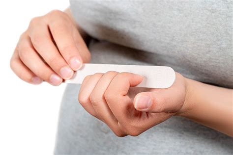 Close Up Uses An Electric Machine To Remove The Nail Polish During