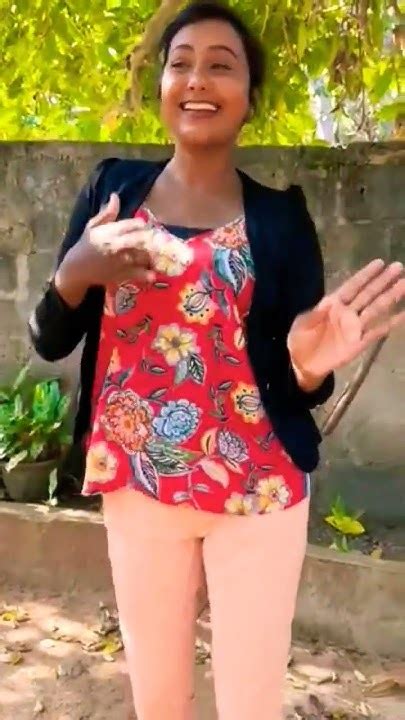 එයාට මල පැන්නහම 😂 Shorts Viral Youtube